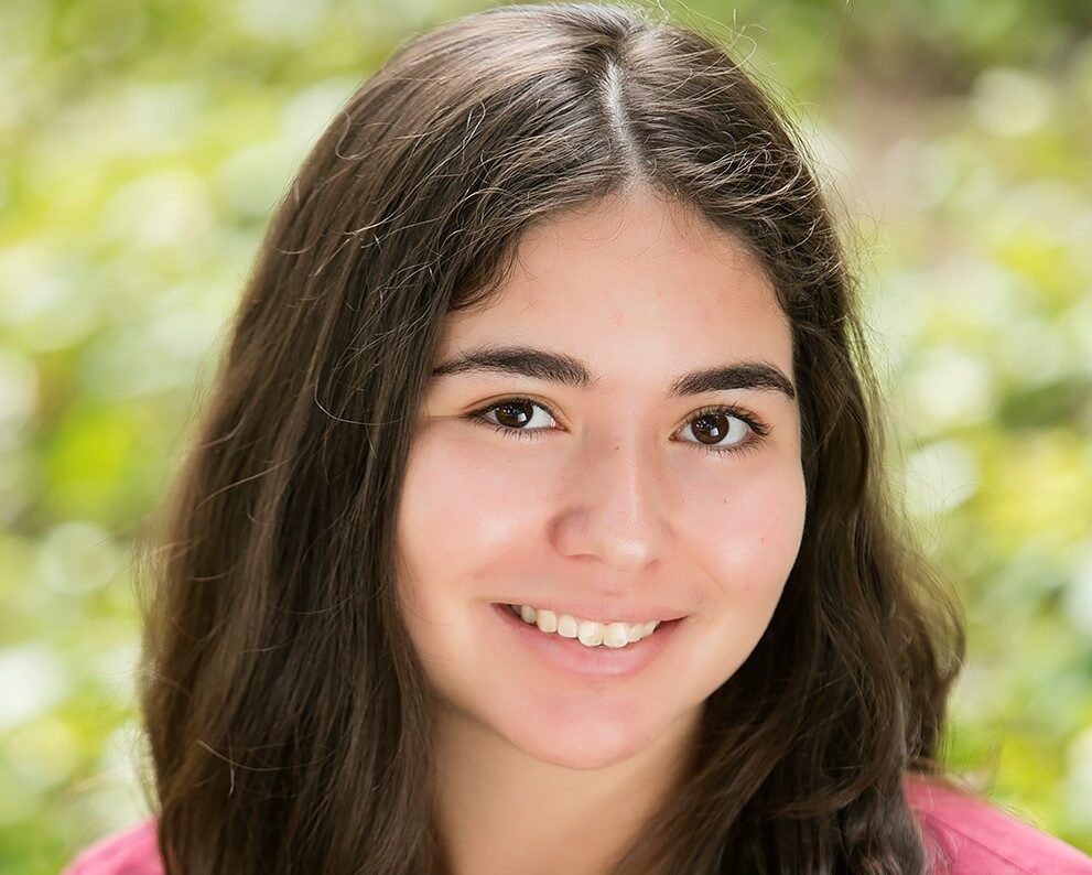 Meet Sara J. Heridia, 2022 Fund for Latino Scholarship Recipient